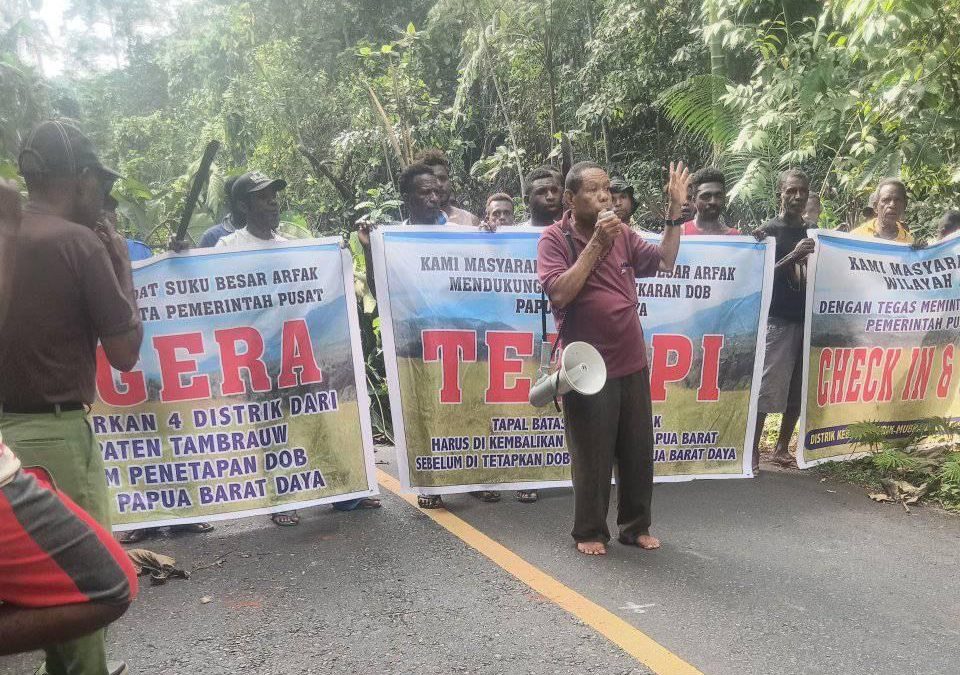 Tuntut 4 Distrik Ditarik dari DOB PBD, Jalan Trans Papua Barat ... Tuntut 4 Distrik Ditarik dari DOB PBD, Jalan Trans Papua Barat ...